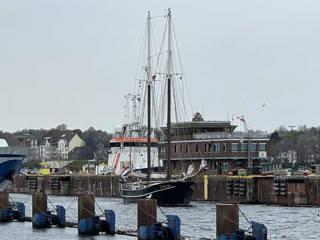 catherina-segelschiff-nord-ostsee-kanal-schleuse | ShipspottingMag.com