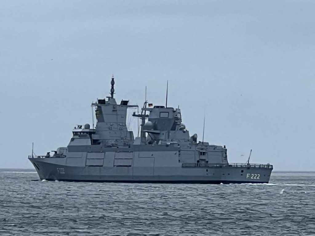 Fregatte F 222 Baden-Württemberg in der Kieler Förde | ShipspottingMag.com