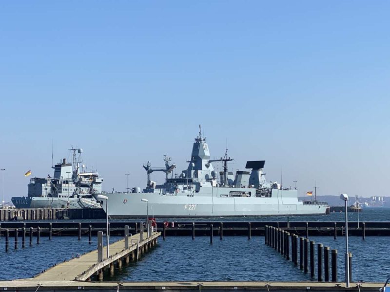 Frigate Hessen (F 221) at the naval base in Kiel | ShipspottingMag.com