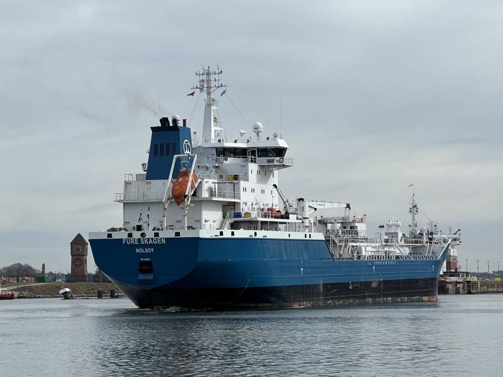 Ships in the Kiel Canal on March 17, 2023 | ShipspottingMag.com