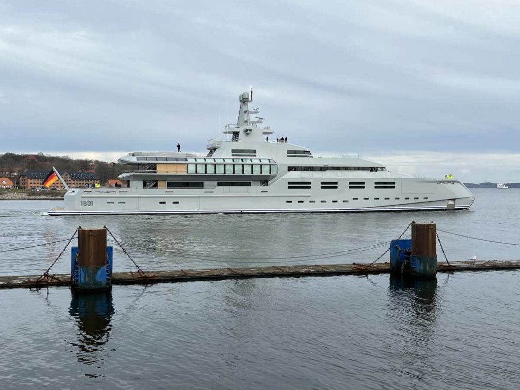 Megayacht 1601 in the Kiel Canal on March 17, 2023 | ShipspottingMag.com