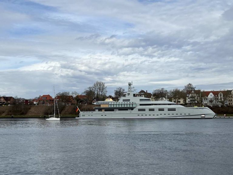 Megayacht 1601 in the Kiel Canal on March 17, 2023 | ShipspottingMag.com
