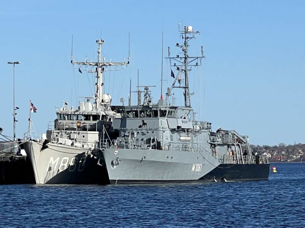 minenjaeger-m860-m1031-marinestuetzpunkt-kiel | ShipspottingMag.com