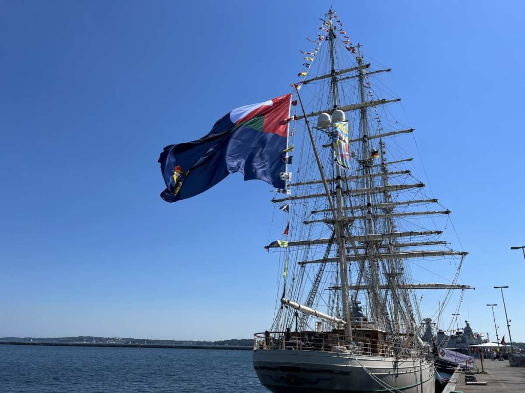 Shabab Oman II Sailing Training Ship Navy | ShipspottingMag.com