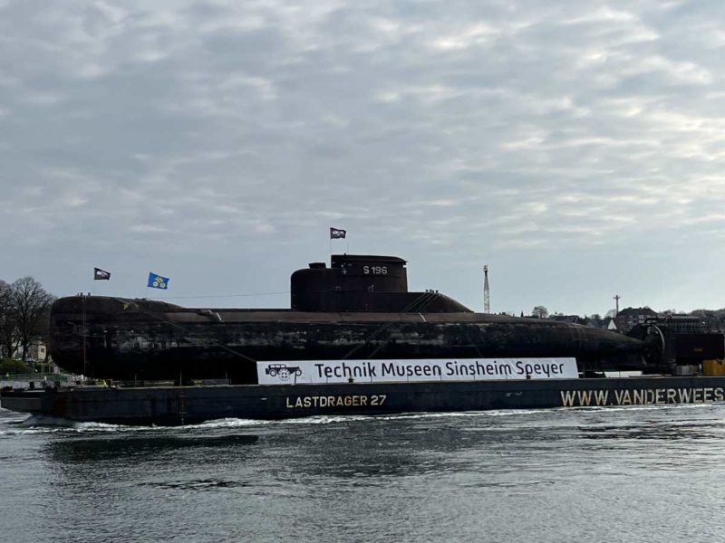 Submarine U 17 transport from Kiel through the Kiel Canal ...